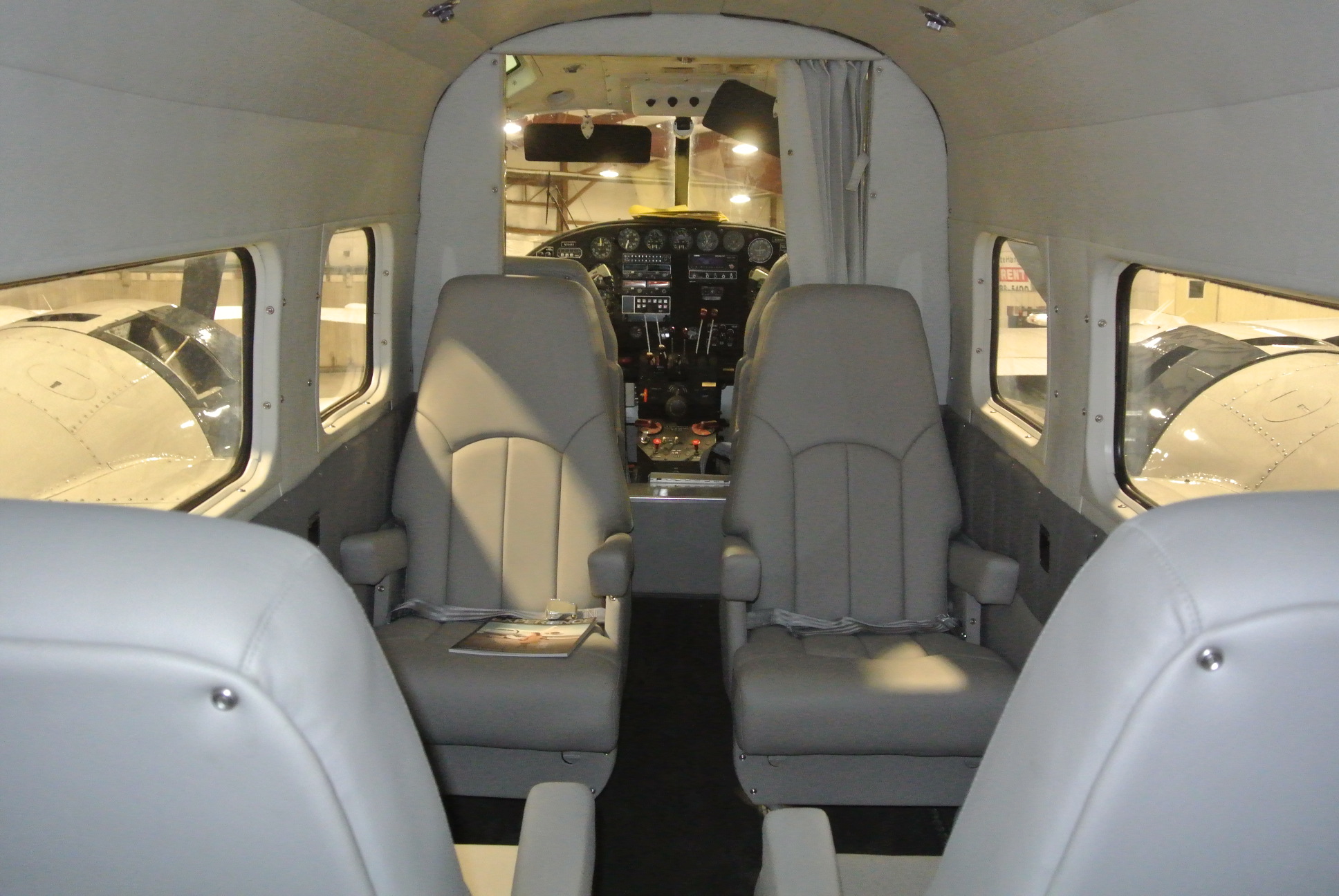 USA Aircraft Brokers | Twin Piston Engine | 1969 Beech H18 "Twin Beech"