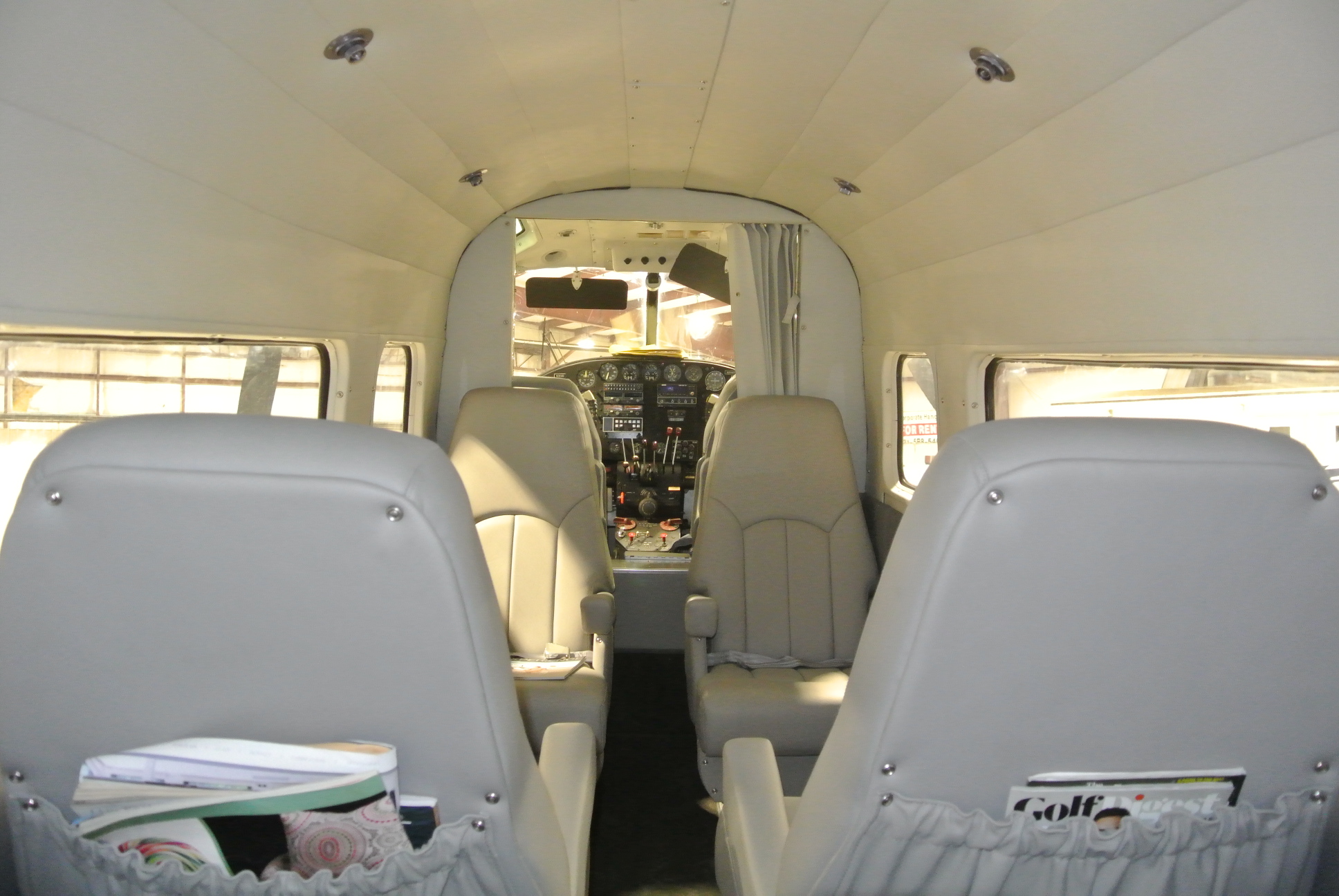 USA Aircraft Brokers | Twin Piston Engine | 1969 Beech H18 "Twin Beech"