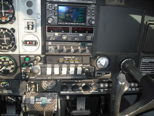 USA Aircraft Brokers | Single Piston Engine | 1972 Rockwell Commander 112