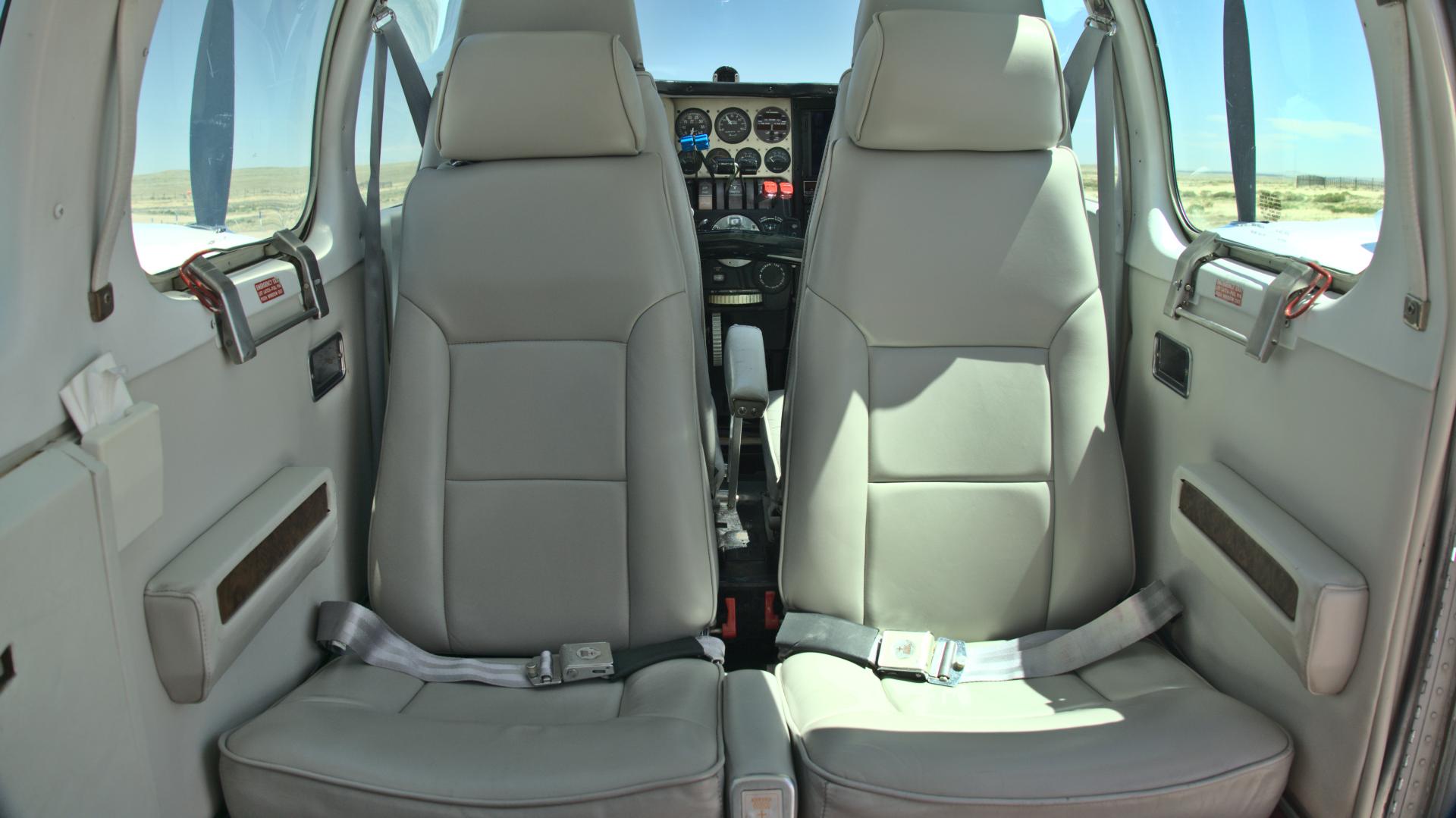 USA Aircraft Brokers | Twin Piston Engine | 1978 Beechcraft Baron 58