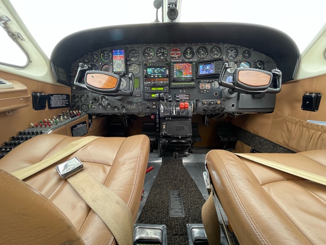 USA Aircraft Brokers | Twin Piston Engine | 1975 Cessna 414